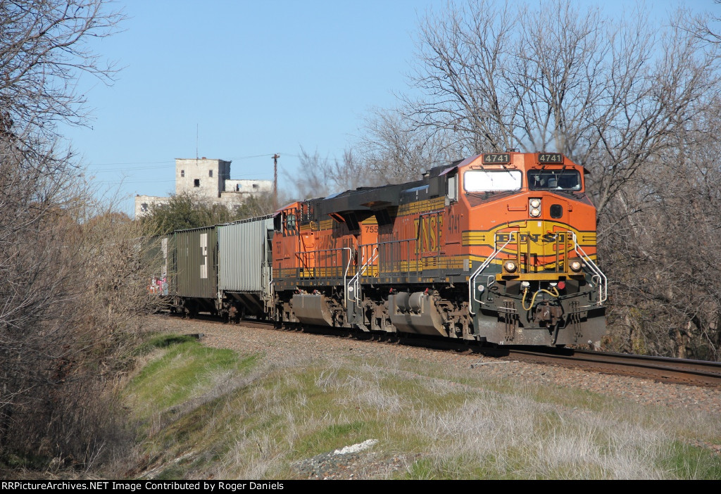 BNSF 4741
